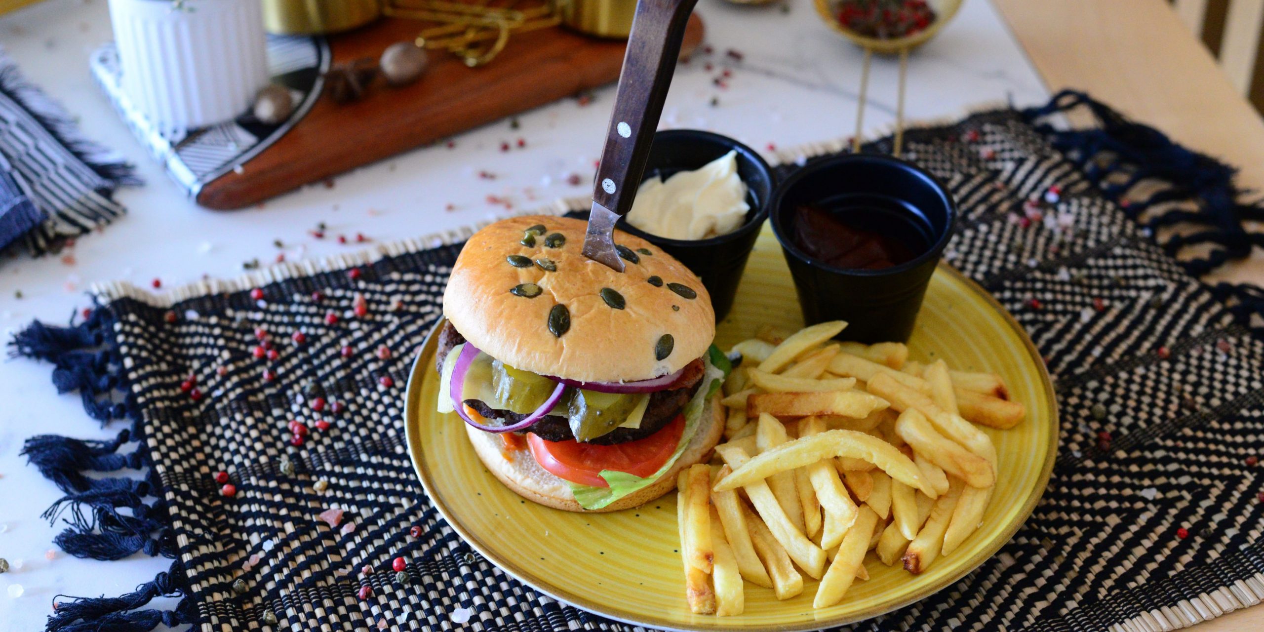 Fast Food & Sandwiches - Hugo Restaurants